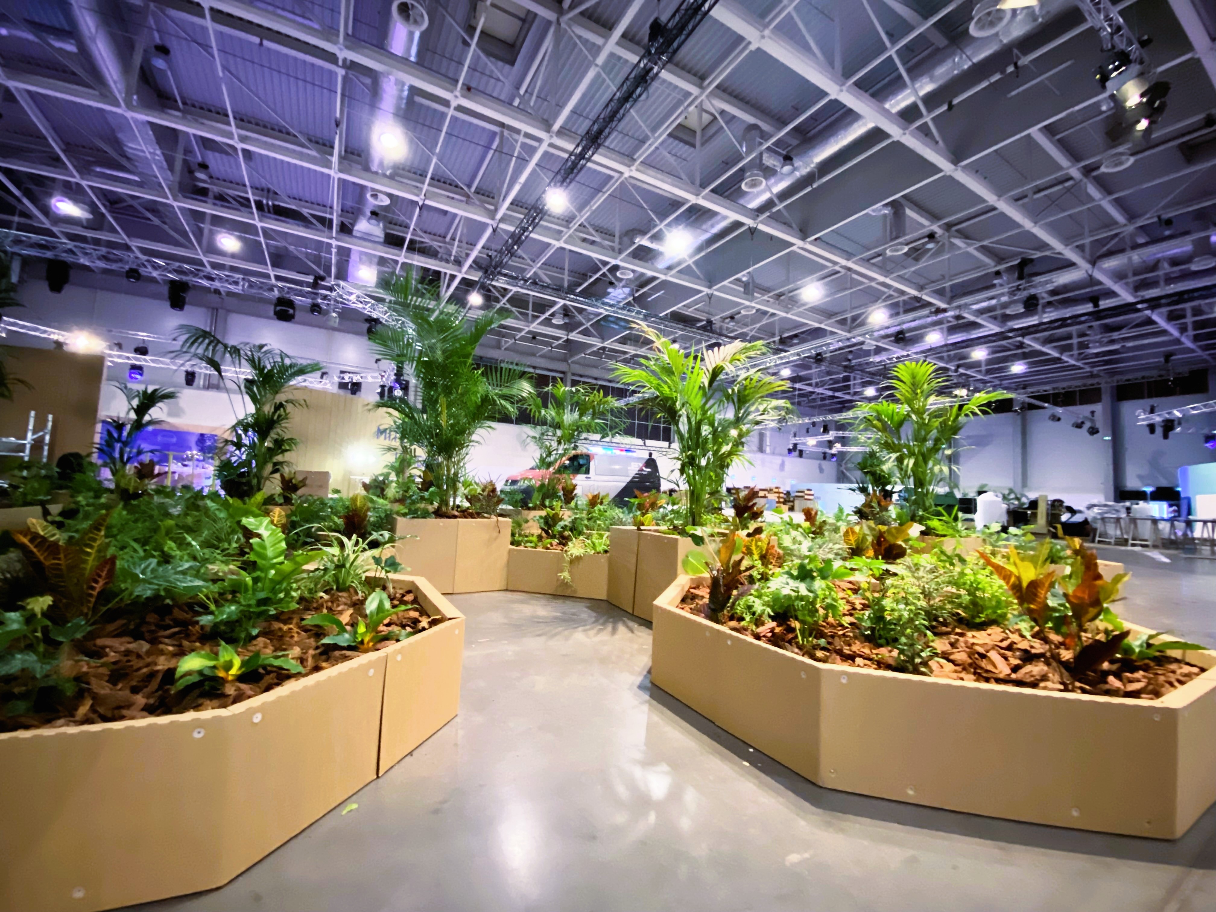 Virágbirodalom - Creating Living and Lively Gardens, Plant Decoration ...